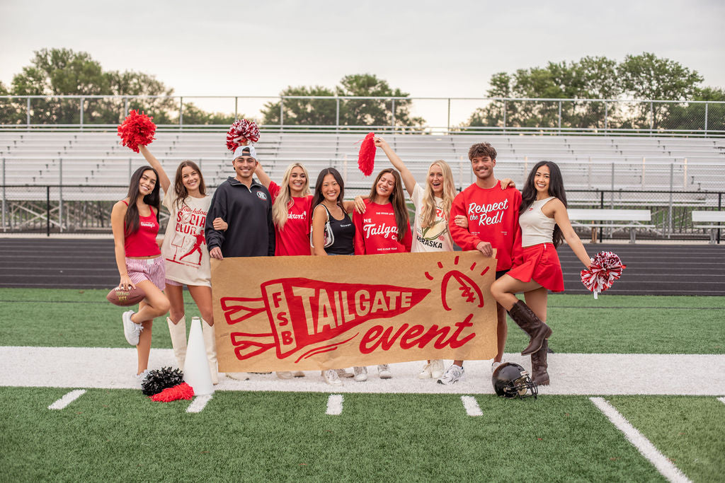 Gameday Fashion + Nebraska Tailgate Outfits | F...